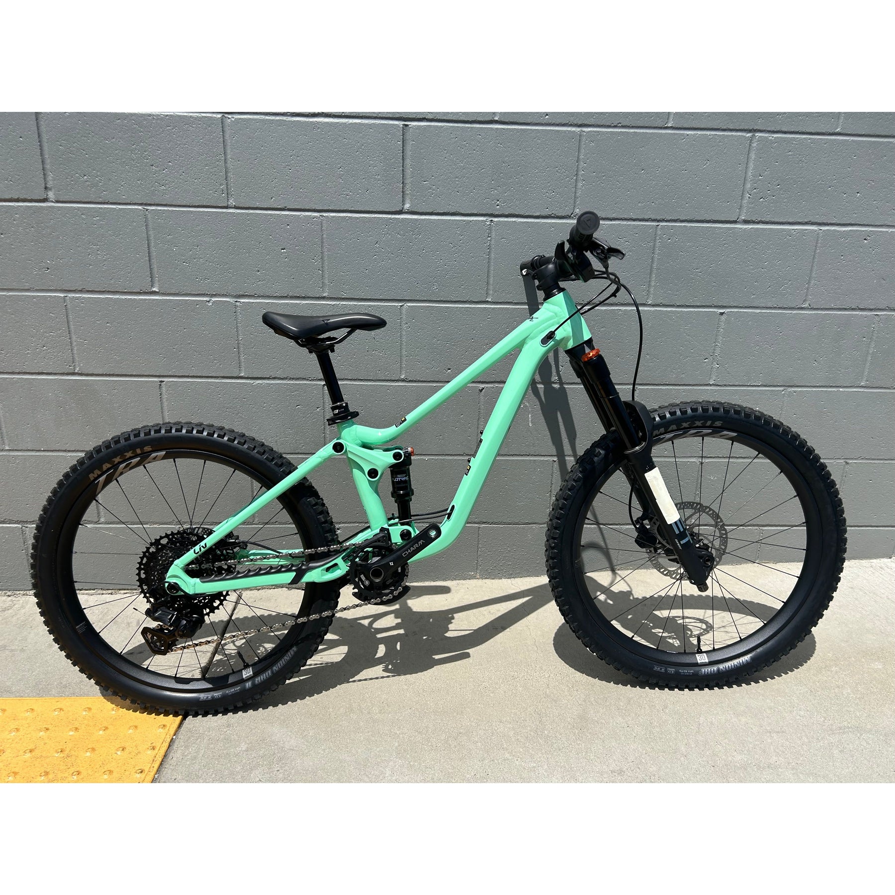 Bikes $2,000 - $2,999 – Tagged "Giant"– The Path Bike Shop