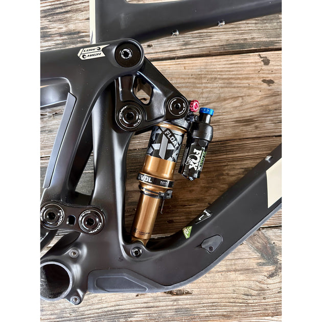 Pivot Switchblade 29 Frame – The Path Bike Shop