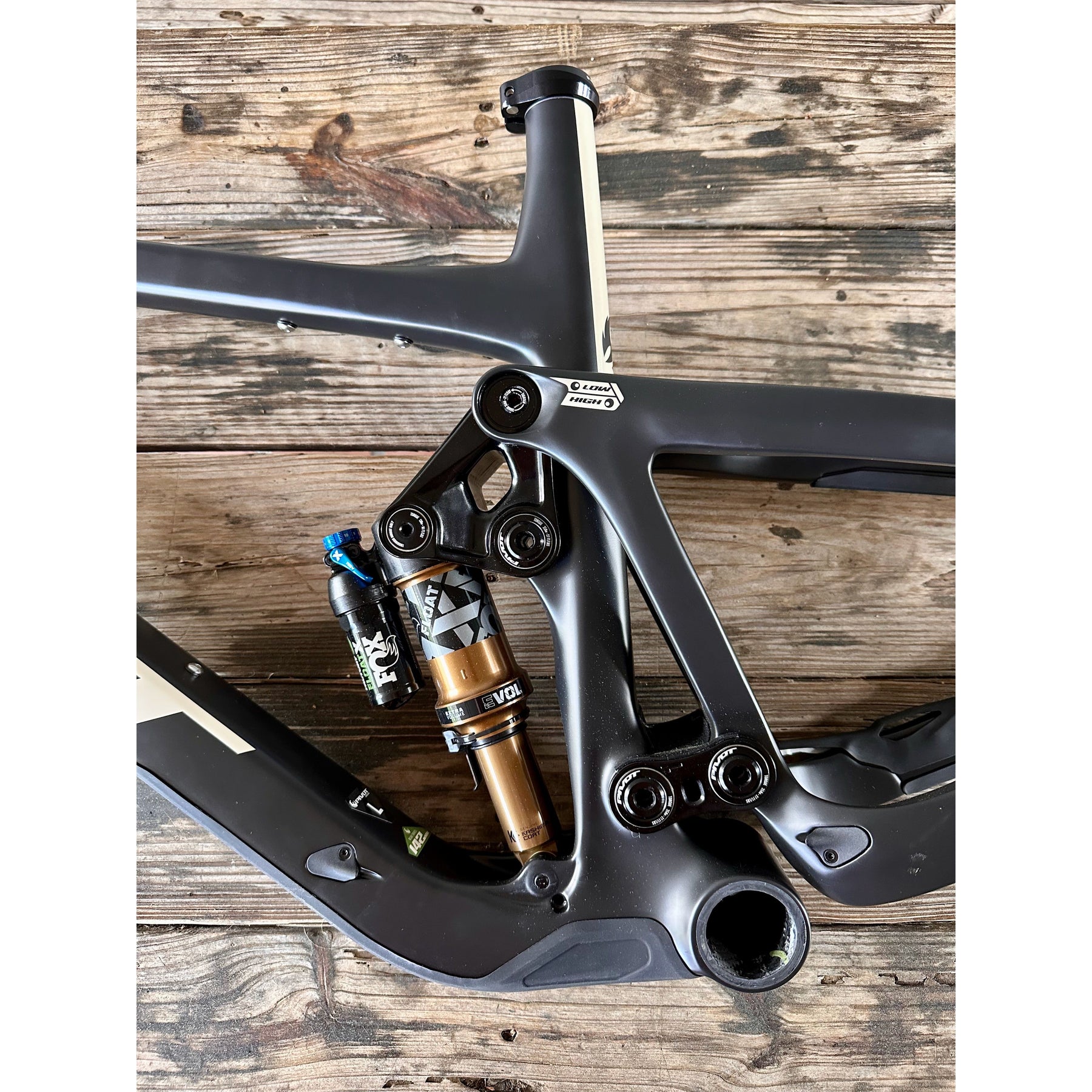 Pivot Switchblade 29 Frame – The Path Bike Shop